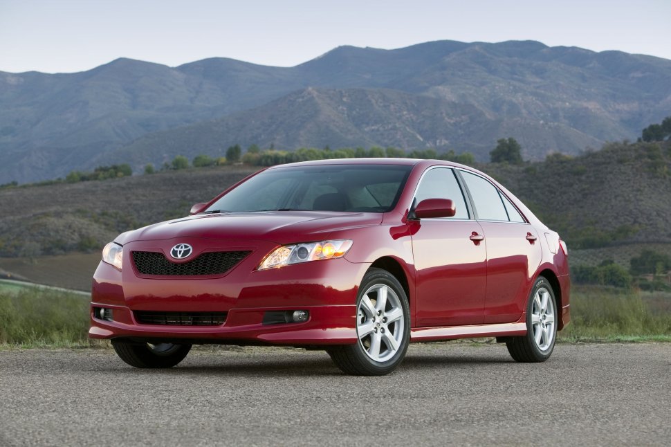 Toyota Camry technical specifications and fuel economy